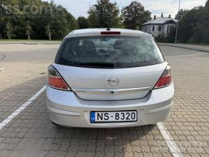 Grey Opel Astra 2009 in Saldus, with an engine capacity of 1.30 L and mileage of 247 thousand km for 2590 €, photo 7 on AUTOMOTO.COM.LV