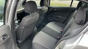 Grey Opel Astra 2009 in Saldus, with an engine capacity of 1.30 L and mileage of 247 thousand km for 2590 €, photo 9 on AUTOMOTO.COM.LV