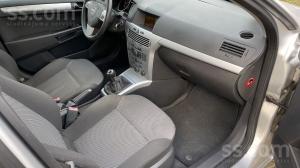 Grey Opel Astra 2009 in Saldus, with an engine capacity of 1.30 L and mileage of 247 thousand km for 2590 €, photo 11 on AUTOMOTO.COM.LV