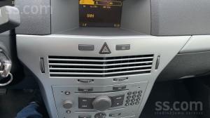 Grey Opel Astra 2009 in Saldus, with an engine capacity of 1.30 L and mileage of 247 thousand km for 2590 €, photo 18 on AUTOMOTO.COM.LV