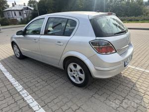Grey Opel Astra 2009 in Saldus, with an engine capacity of 1.30 L and mileage of 247 thousand km for 2590 €, photo 19 on AUTOMOTO.COM.LV