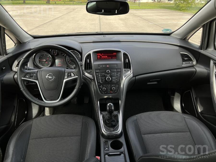 Pelēks Opel Astra 2010 Cēsis, ar dzinēja tilpumu 2.00 L un nobraukumu 266 tūkst. km par 1390 €, foto 10 vietnē AUTOMOTO.COM.LV