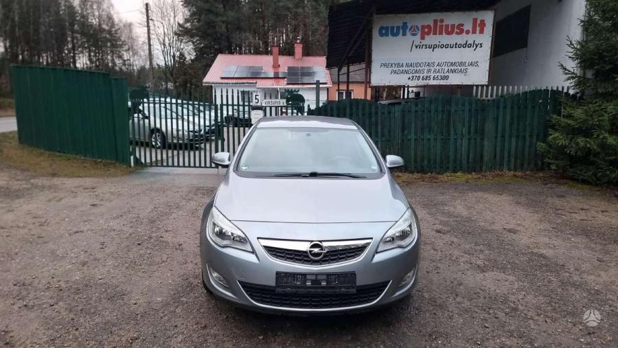 Grey Opel Astra 2010 in Vilnius, with an engine capacity of 1.60 L and mileage of 87 thousand km for 5650 €, photo 36 on AUTOMOTO.COM.LV