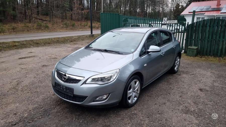 Grey Opel Astra 2010 in Vilnius, with an engine capacity of 1.60 L and mileage of 87 thousand km for 5650 €, photo 37 on AUTOMOTO.COM.LV