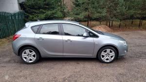 Grey Opel Astra 2010 in Vilnius, with an engine capacity of 1.60 L and mileage of 129 thousand km for 4999 €, photo 6 on AUTOMOTO.COM.LV