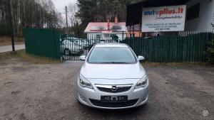 Grey Opel Astra 2010 in Vilnius, with an engine capacity of 1.60 L and mileage of 129 thousand km for 4999 €, photo 32 on AUTOMOTO.COM.LV