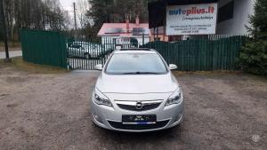 Grey Opel Astra 2010 in Vilnius, with an engine capacity of 1.60 L and mileage of 142 thousand km for 4999 €, photo 34 on AUTOMOTO.COM.LV