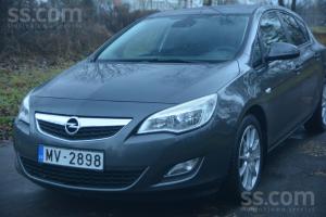 Grey Opel Astra 2010 in Riga, with an engine capacity of 1.60 L and mileage of 200 thousand km for 3500 €, photo 6 on AUTOMOTO.COM.LV