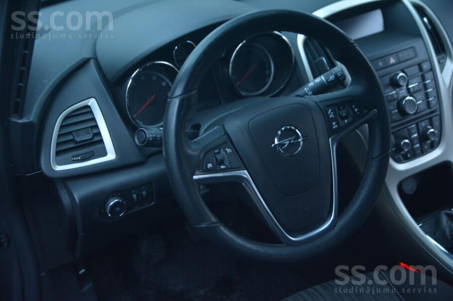 Grey Opel Astra 2010 in Riga, with an engine capacity of 1.60 L and mileage of 200 thousand km for 3500 €, photo 16 on AUTOMOTO.COM.LV