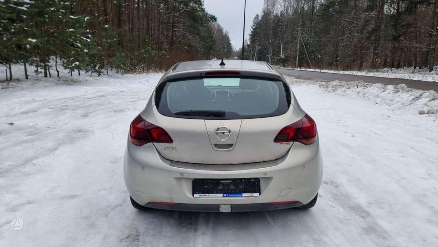 Pelēks Opel Astra 2010 Viļņa, ar dzinēja tilpumu 1.60 L un nobraukumu 87 tūkst. km par 5500 €, foto 25 vietnē AUTOMOTO.COM.LV