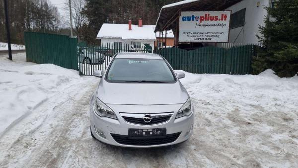 Pelēks Opel Astra 2010 Viļņa, ar dzinēja tilpumu 1.60 L un nobraukumu 142 tūkst. km par 4900 €, foto 2 vietnē AUTOMOTO.COM.LV