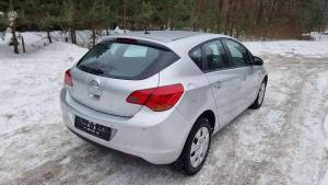 Grey Opel Astra 2010 in Vilnius, with an engine capacity of 1.60 L and mileage of 142 thousand km for 4900 €, photo 22 on AUTOMOTO.COM.LV