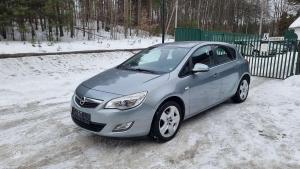 Grey Opel Astra 2010 in Vilnius, with an engine capacity of 1.60 L and mileage of 129 thousand km for 4899 €, photo 3 on AUTOMOTO.COM.LV