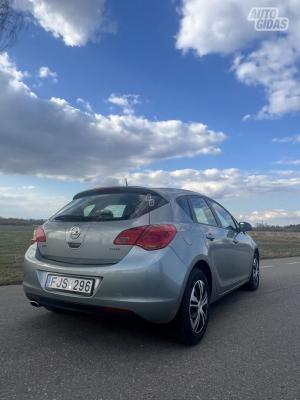 Pelēks Opel Astra 2010 Utena, ar dzinēja tilpumu 2.00 L un nobraukumu 224 tūkst. km par 1850 €, foto 6 vietnē AUTOMOTO.COM.LV