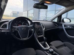 Grey Opel Astra 2010 in Panevezys, with an engine capacity of 1.70 L and mileage of 291 thousand km for 1450 €, photo 9 on AUTOMOTO.COM.LV