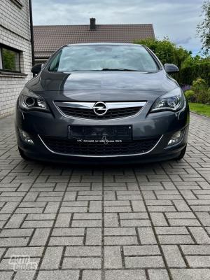 Grey Opel Astra 2010 in Kaunas, with an engine capacity of 1.70 L and mileage of 255 thousand km for 3200 €, photo 6 on AUTOMOTO.COM.LV