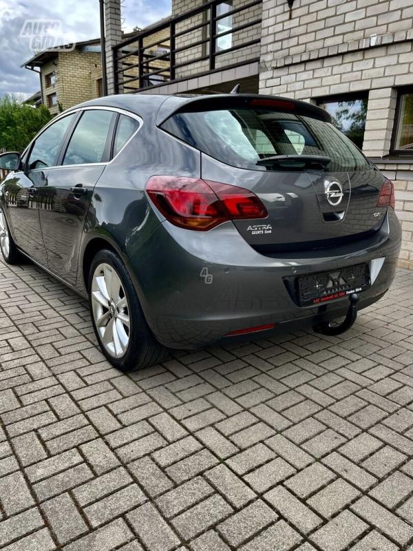 Grey Opel Astra 2010 in Kaunas, with an engine capacity of 1.70 L and mileage of 255 thousand km for 3200 €, photo 7 on AUTOMOTO.COM.LV