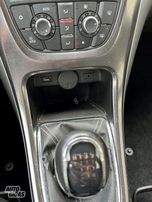 Grey Opel Astra 2010 in Kaunas, with an engine capacity of 1.70 L and mileage of 255 thousand km for 3200 €, photo 16 on AUTOMOTO.COM.LV