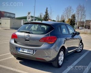 Pelēks Opel Astra 2010 Jelgava, ar dzinēja tilpumu 1.70 L un nobraukumu 0 tūkst. km par 4350 €, foto 5 vietnē AUTOMOTO.COM.LV