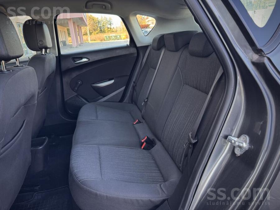 Pelēks Opel Astra 2010 Jelgava, ar dzinēja tilpumu 1.70 L un nobraukumu 0 tūkst. km par 4350 €, foto 11 vietnē AUTOMOTO.COM.LV