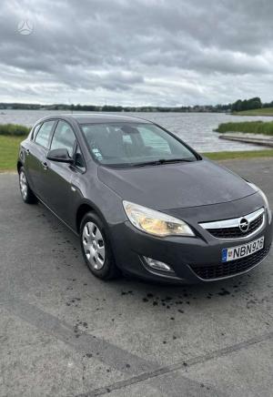 Pelēks Opel Astra 2010 Telšiai, ar dzinēja tilpumu 1.30 L un nobraukumu 224 tūkst. km par 2600 €, foto 3 vietnē AUTOMOTO.COM.LV
