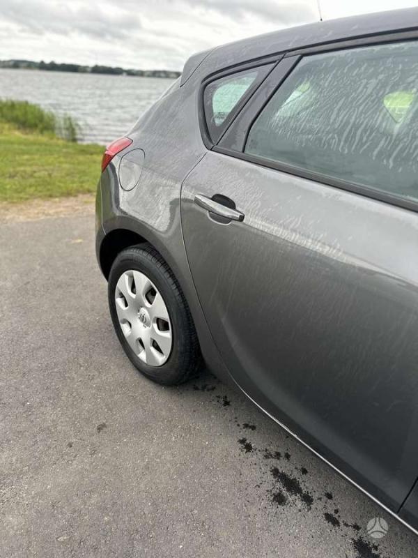 Pelēks Opel Astra 2010 Telšiai, ar dzinēja tilpumu 1.30 L un nobraukumu 224 tūkst. km par 2600 €, foto 8 vietnē AUTOMOTO.COM.LV