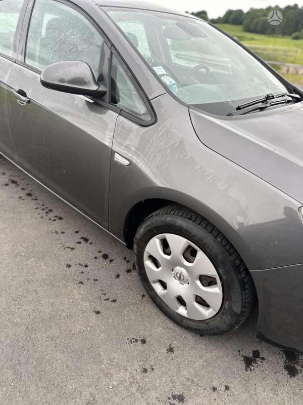 Pelēks Opel Astra 2010 Telšiai, ar dzinēja tilpumu 1.30 L un nobraukumu 224 tūkst. km par 2600 €, foto 9 vietnē AUTOMOTO.COM.LV