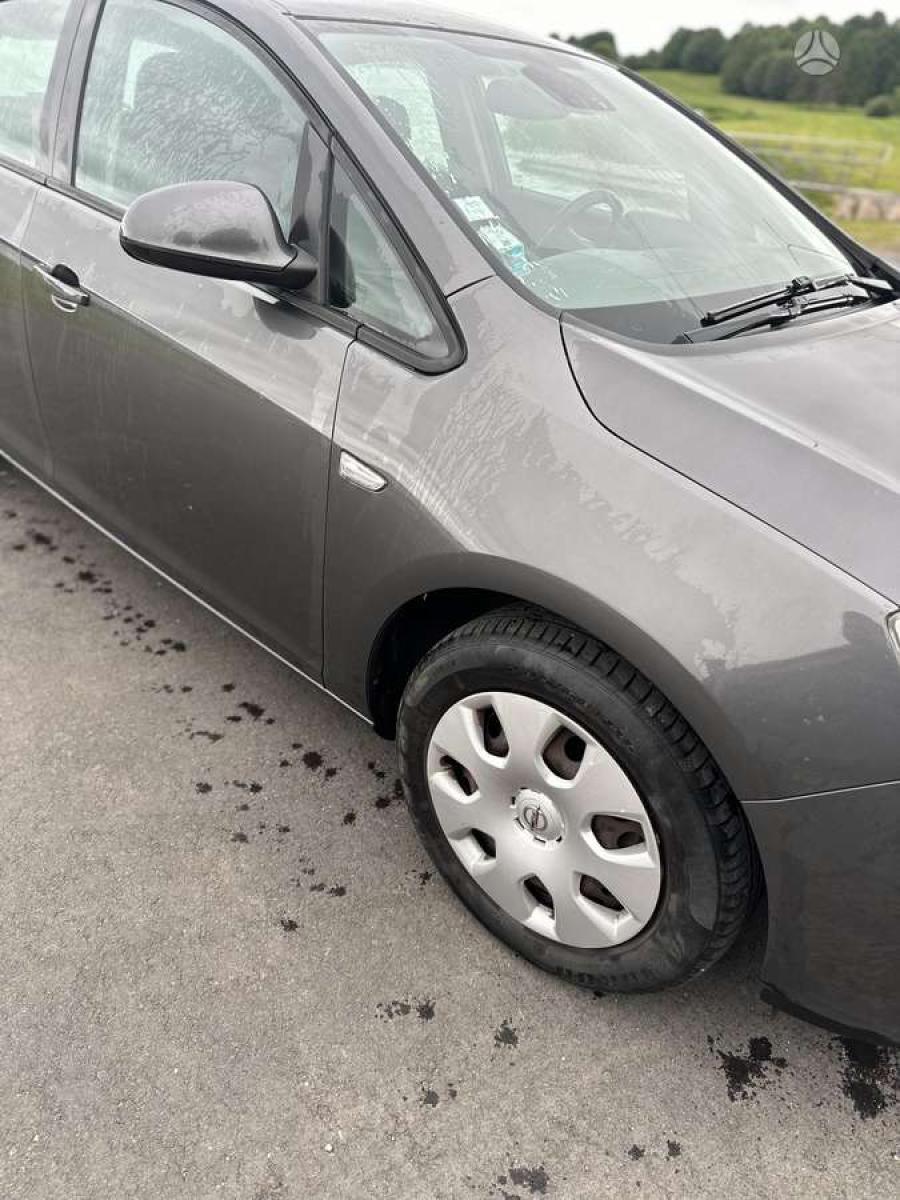 Pelēks Opel Astra 2010 Telšiai, ar dzinēja tilpumu 1.30 L un nobraukumu 224 tūkst. km par 2600 €, foto 10 vietnē AUTOMOTO.COM.LV