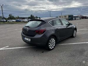 Pelēks Opel Astra 2010 Viļņa, ar dzinēja tilpumu 1.25 L un nobraukumu 277 tūkst. km par 1750 €, foto 3 vietnē AUTOMOTO.COM.LV