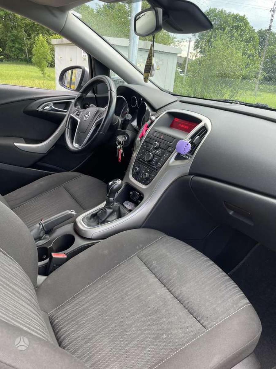 Pelēks Opel Astra 2010 Kauņa, ar dzinēja tilpumu 1.69 L un nobraukumu 217 tūkst. km par 3000 €, foto 12 vietnē AUTOMOTO.COM.LV