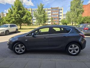 Pelēks Opel Astra 2010 Viļņa, ar dzinēja tilpumu 1.69 L un nobraukumu 196 tūkst. km par 3400 €, foto 9 vietnē AUTOMOTO.COM.LV