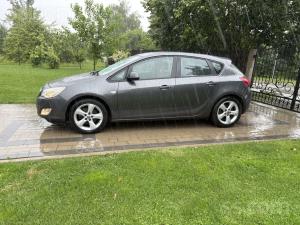 Pelēks Opel Astra 2010 Bauska, ar dzinēja tilpumu 1.70 L un nobraukumu 270 tūkst. km par 3500 €, foto  vietnē AUTOMOTO.COM.LV