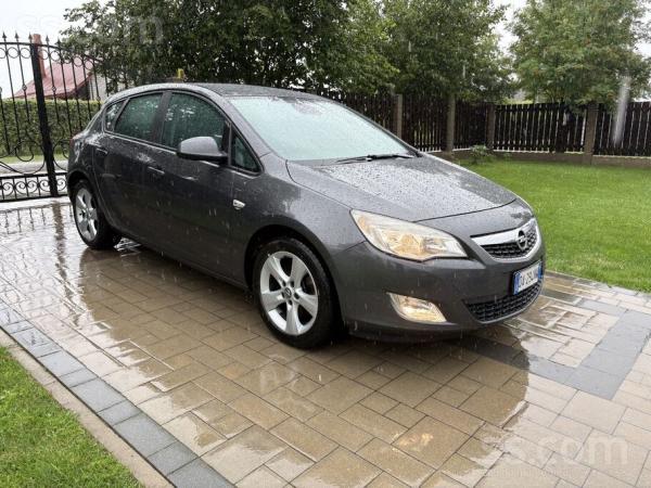 Pelēks Opel Astra 2010 Bauska, ar dzinēja tilpumu 1.70 L un nobraukumu 270 tūkst. km par 3500 €, foto 4 vietnē AUTOMOTO.COM.LV