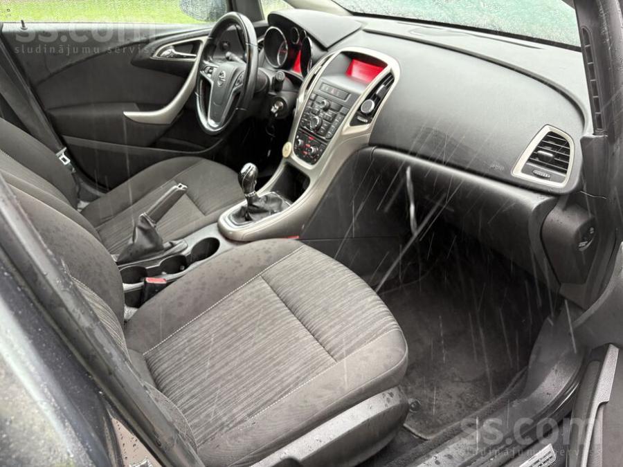 Pelēks Opel Astra 2010 Bauska, ar dzinēja tilpumu 1.70 L un nobraukumu 270 tūkst. km par 3500 €, foto 13 vietnē AUTOMOTO.COM.LV