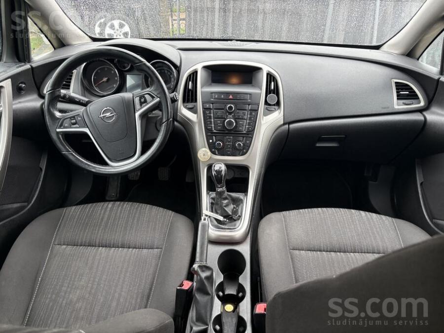 Pelēks Opel Astra 2010 Bauska, ar dzinēja tilpumu 1.70 L un nobraukumu 270 tūkst. km par 3500 €, foto 15 vietnē AUTOMOTO.COM.LV