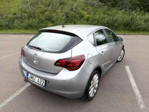 Grey Opel Astra 2010 in Vilnius, with an engine capacity of 1.40 L and mileage of 225 thousand km for 2500 €, photo 6 on AUTOMOTO.COM.LV