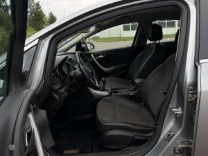 Grey Opel Astra 2010 in Vilnius, with an engine capacity of 1.40 L and mileage of 225 thousand km for 2500 €, photo 12 on AUTOMOTO.COM.LV