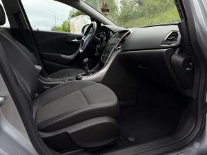Grey Opel Astra 2010 in Vilnius, with an engine capacity of 1.40 L and mileage of 225 thousand km for 2500 €, photo 13 on AUTOMOTO.COM.LV