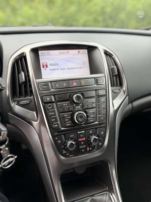 Grey Opel Astra 2010 in Vilnius, with an engine capacity of 1.40 L and mileage of 225 thousand km for 2500 €, photo 15 on AUTOMOTO.COM.LV
