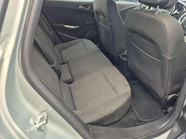 Pelēks Opel Astra 2010 Utena, ar dzinēja tilpumu 1.60 L un nobraukumu 219 tūkst. km par 3400 €, foto 9 vietnē AUTOMOTO.COM.LV