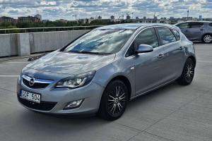 Pelēks Opel Astra 2010 Viļņa, ar dzinēja tilpumu 1.60 L un nobraukumu 197 tūkst. km par 2850 €, foto  vietnē AUTOMOTO.COM.LV