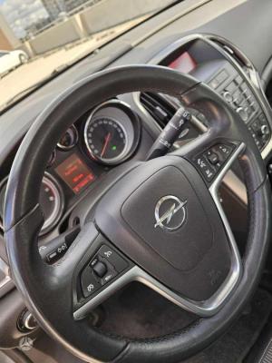 Grey Opel Astra 2010 in Vilnius, with an engine capacity of 1.60 L and mileage of 197 thousand km for 2850 €, photo 18 on AUTOMOTO.COM.LV