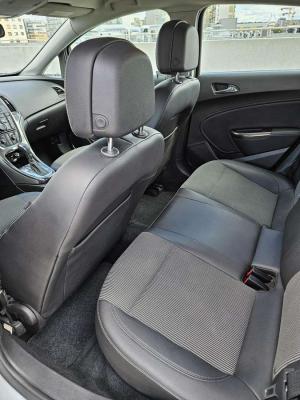 Grey Opel Astra 2010 in Vilnius, with an engine capacity of 1.60 L and mileage of 197 thousand km for 2850 €, photo 32 on AUTOMOTO.COM.LV