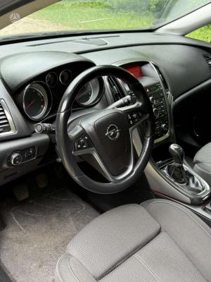 Grey Opel Astra 2010 in Vilkaviskis, with an engine capacity of 1.36 L and mileage of 191 thousand km for 2900 €, photo 17 on AUTOMOTO.COM.LV