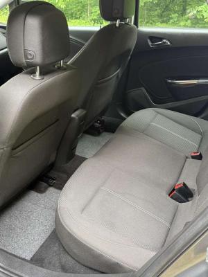 Grey Opel Astra 2010 in Vilkaviskis, with an engine capacity of 1.36 L and mileage of 191 thousand km for 2900 €, photo 20 on AUTOMOTO.COM.LV