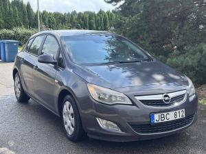 Grey Opel Astra 2010 in Vilnius, with an engine capacity of 1.25 L and mileage of 280 thousand km for 2600 €, photo  on AUTOMOTO.COM.LV
