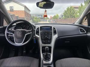 Grey Opel Astra 2010 in Vilnius, with an engine capacity of 1.25 L and mileage of 280 thousand km for 2600 €, photo 6 on AUTOMOTO.COM.LV