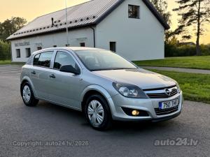 Grey Opel Astra 2010 in Tartu, with an engine capacity of 1.40 L and mileage of 65 thousand km for 2990 €, photo  on AUTOMOTO.COM.LV