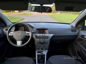 Pelēks Opel Astra 2010 Tartu, ar dzinēja tilpumu 1.40 L un nobraukumu 65 tūkst. km par 2990 €, foto 8 vietnē AUTOMOTO.COM.LV