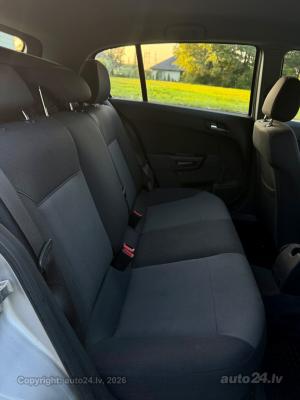 Pelēks Opel Astra 2010 Tartu, ar dzinēja tilpumu 1.40 L un nobraukumu 65 tūkst. km par 2990 €, foto 10 vietnē AUTOMOTO.COM.LV